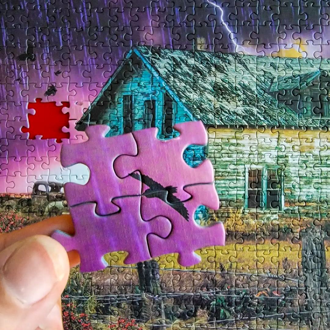 Jigsaw Puzzle Haunted Farmhouse – Flipsi Puzzles